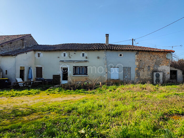 Maison à vendre - Chaunay - 8 pièces - 5 chambres