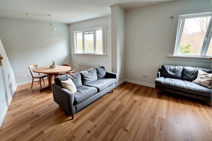 Appartement à louer - Cité Jardins, Suresnes - 4 pièces - 3 chambres