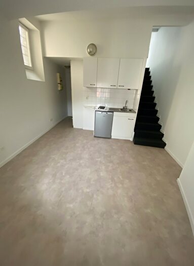 Appartement à louer - Clermont-Ferrand, Delille, Cathédrale, La Gare - 1 pièce - 1 chambre