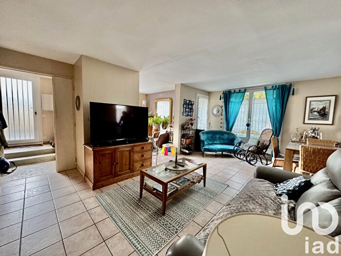 Appartement à vendre - Nandy - 4 pièces - 2 chambres