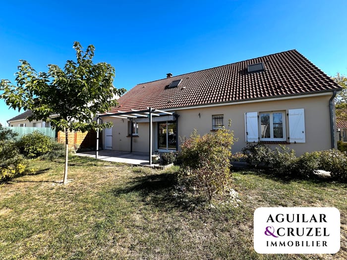 Maison 7 pièces à Saint-Germain-du-Puy, à vendre