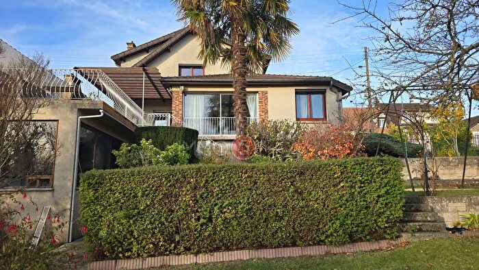 Maison à vendre - Gagny, Plateau, Franceville - 5 pièces - 3 chambres