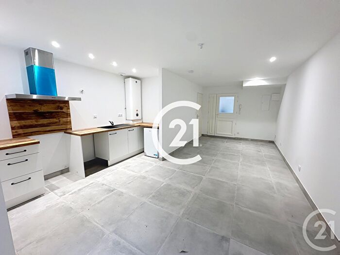 Appartement à louer - Cognac, Centre-ville, Gare - 1 pièce