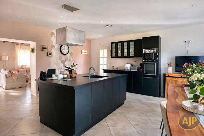 Maison 6 pièces à vendre à Noaillan