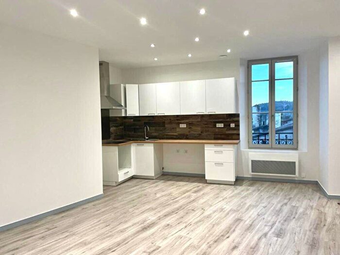 Appartement à louer - Puy-Saint Font, Périgueux - 3 pièces - 2 chambres