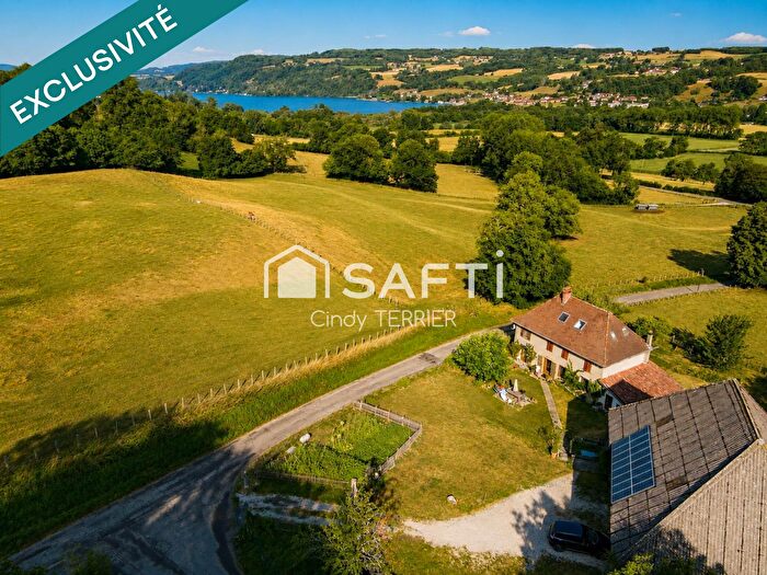 Maison 7 pièces à Montferrat, à vendre