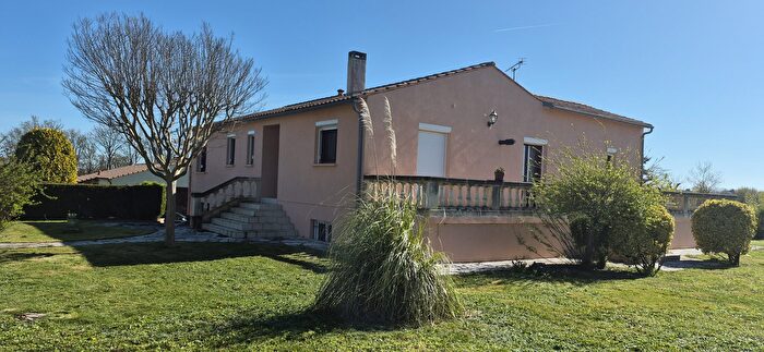 Maison à vendre - Saintes - 6 pièces - 3 chambres