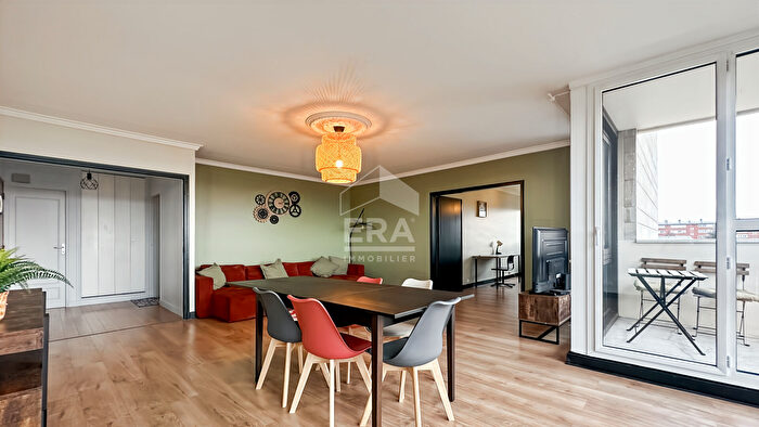 Appartement à vendre - Tinqueux - 5 pièces - 4 chambres