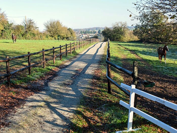 Maison à vendre - Ruffec - 17 pièces - 3 chambres