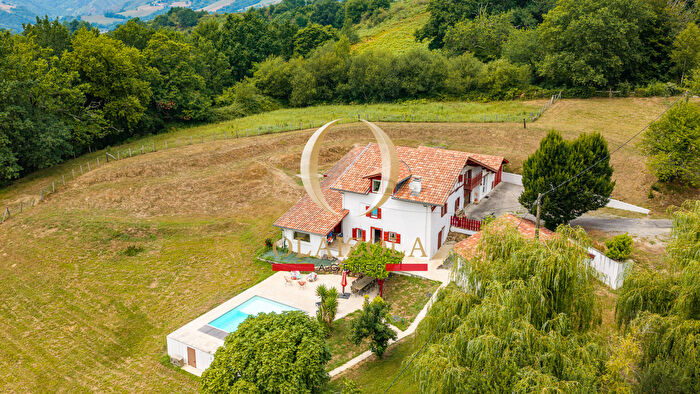 Louhossoa : Maison 8 pièces à vendre