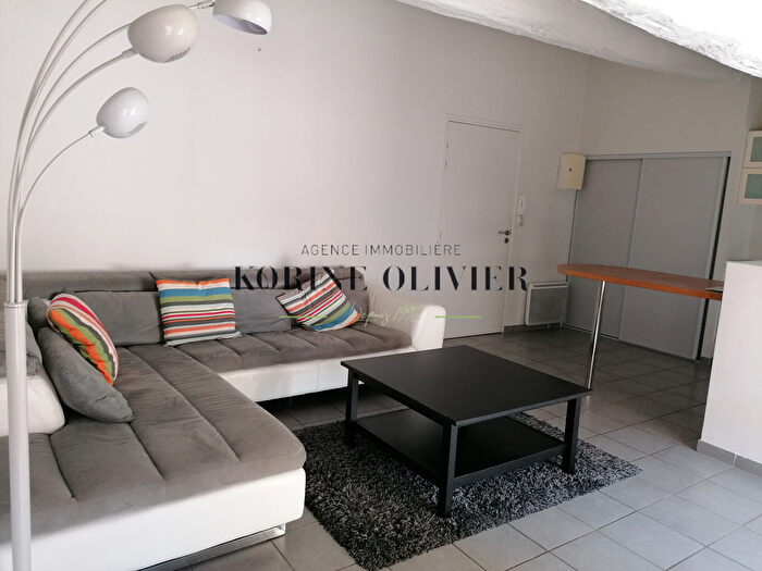 Appartement à louer - Aix-en-Provence, Centre-ville - 2 pièces - 1 chambre