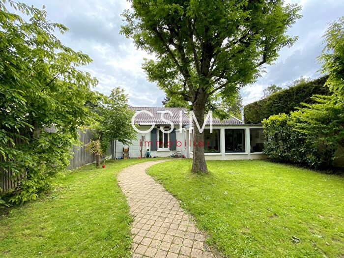 Maison à louer - La Celle-Saint-Cloud - 5 pièces - 3 chambres