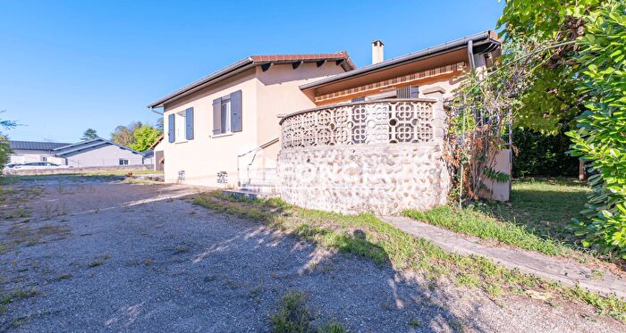 Maison 4 pièces à Clonas-sur-Varèze, à vendre