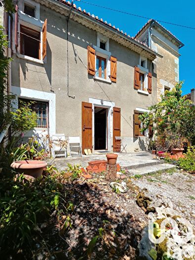 Maison à vendre - Ruelle-sur-Touvre - 5 pièces - 3 chambres