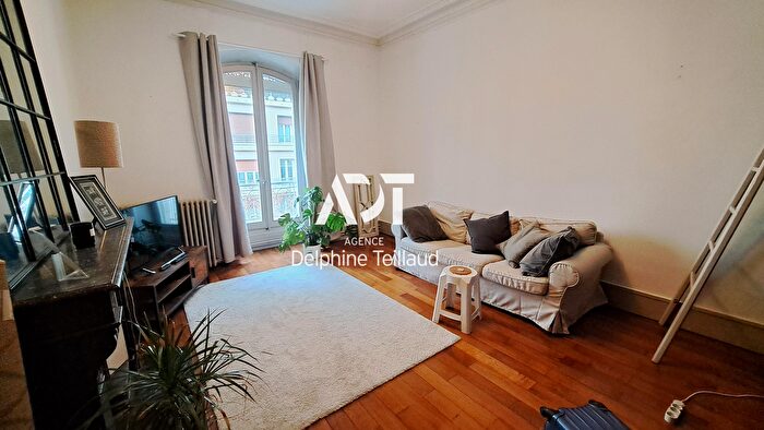 Appartement à louer - Grenoble, Gare - 3 pièces - 2 chambres