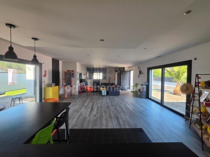 Maison à vendre - Léognan - 5 pièces - 3 chambres