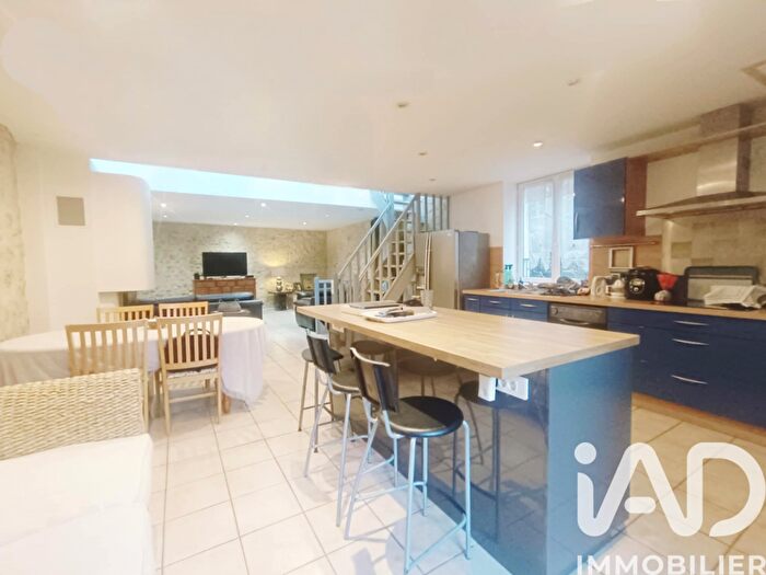 Maison à vendre - Pouzolles - 4 pièces - 3 chambres