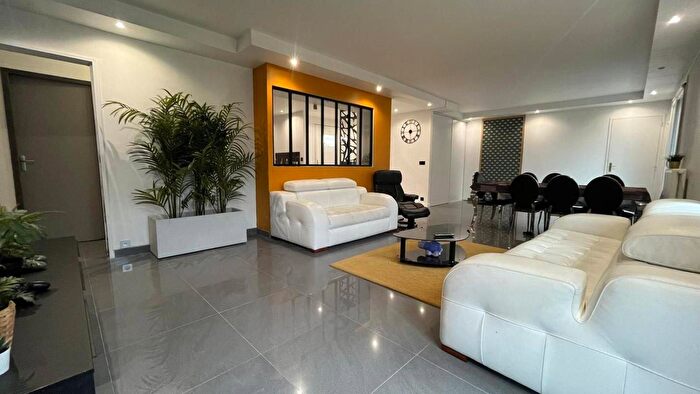 Maison 6 pièces à louer à Centre Sud, Évry-Courcouronnes