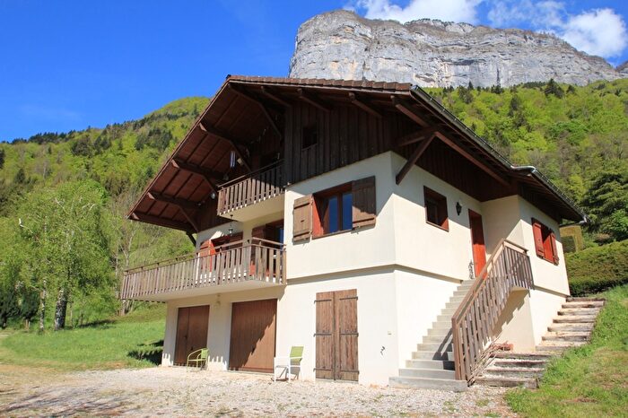 La Balme-de-Thuy : Maison 7 pièces à vendre