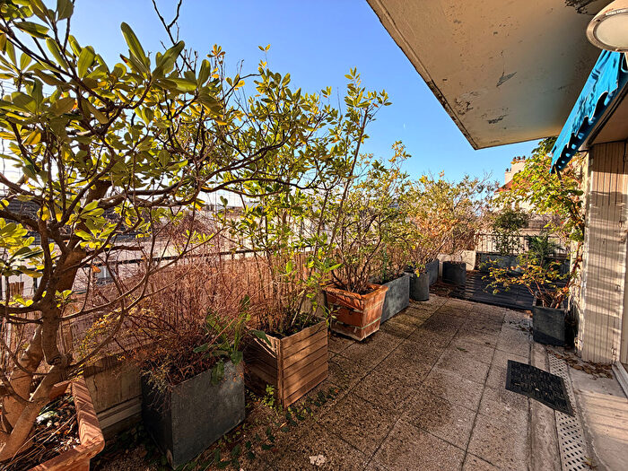 Appartement à vendre - Levallois-Perret, Trézel - 5 pièces - 3 chambres