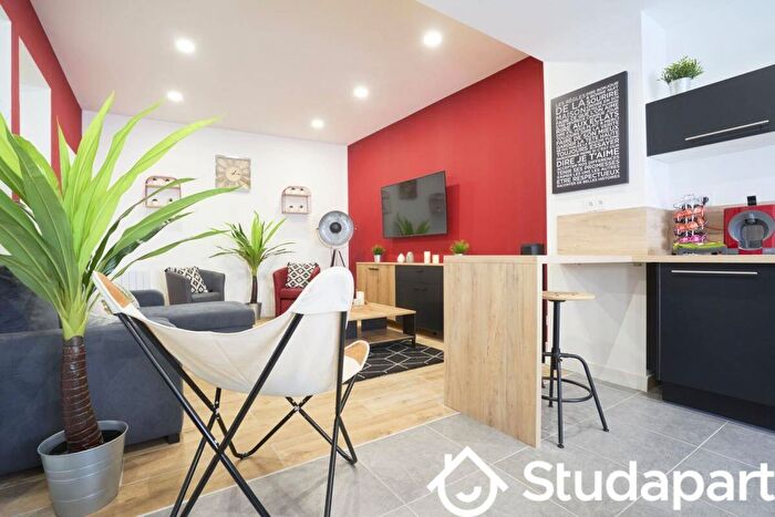 Appartement à louer - Berckem-Kleber-Saint Charles, La Madeleine - 1 pièce - 3 chambres