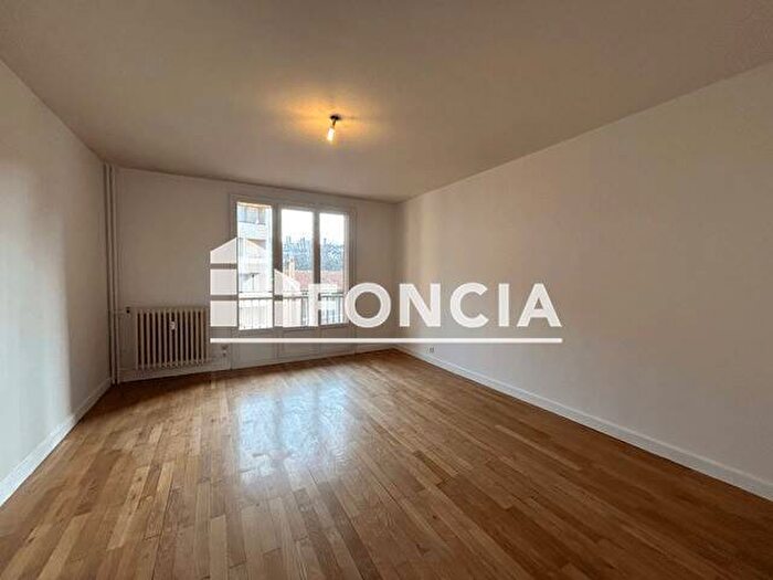 Appartement à louer - Cusset, Villeurbanne - 3 pièces - 2 chambres
