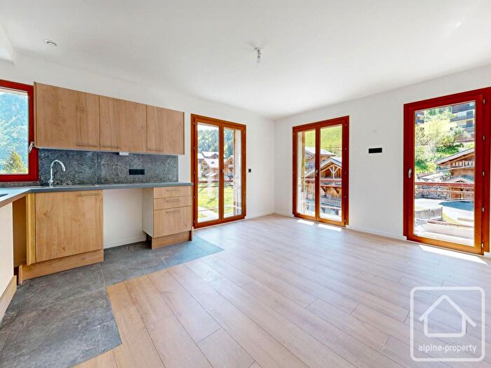 Saint-Jean-d'Aulps : Appartement 4 pièces à vendre