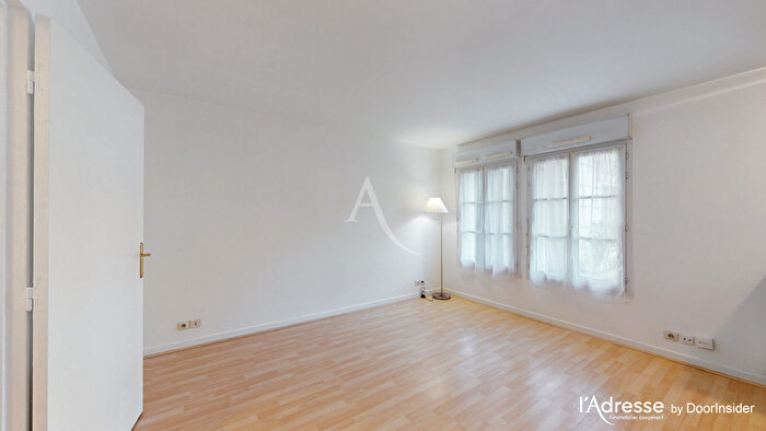 Appartement à louer - Le Plessis-Robinson, Herriot - 1 pièce - 1 chambre