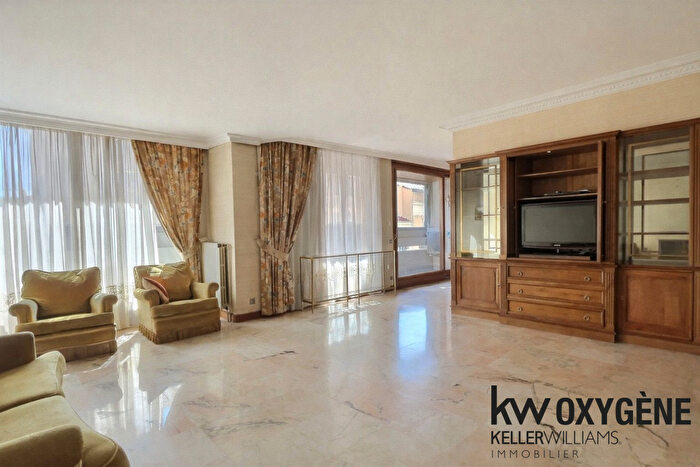 Appartement à vendre - Perpignan - 7 pièces - 5 chambres