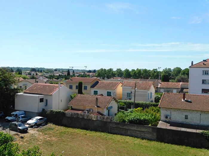 Appartement 5 pièces à vendre à Arles, Trébon