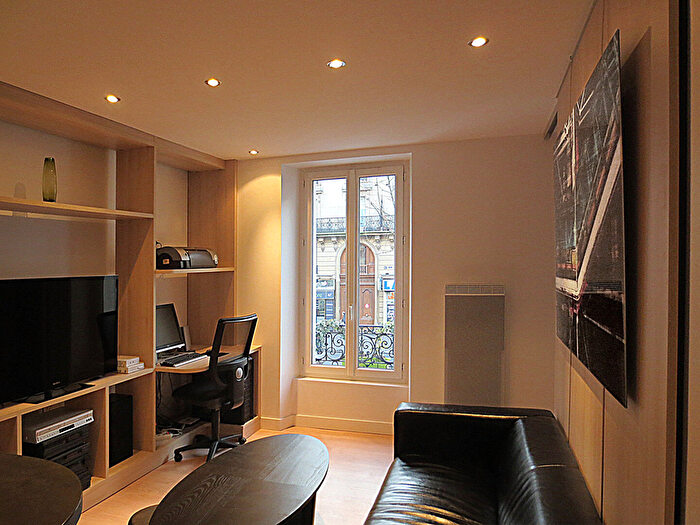 Appartement à vendre - Paris e , Simplon, Poissonniers - 2 pièces - 1 chambre