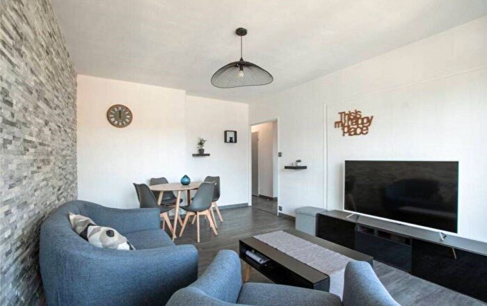 Sainte Anne-Faubourg, Amiens - Appartement 3 pièces à louer