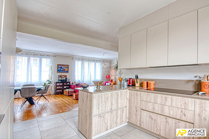 Maisons à vendre et appartements à louer - 3