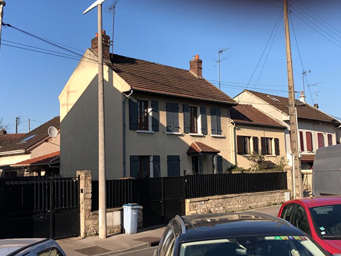 Maison à vendre - Persan - 4 pièces - 3 chambres