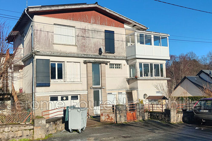 Appartement à vendre - Moustier-Ventadour - 4 pièces - 8 chambres