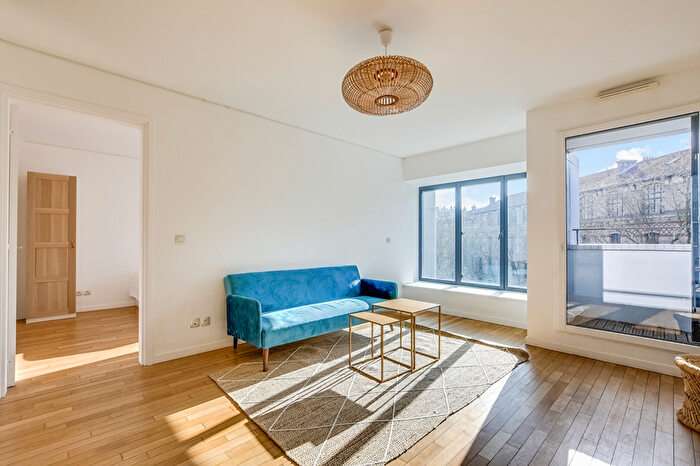 Appartement à vendre - Paris e , Secrétan, Jaurès - 2 pièces - 1 chambre