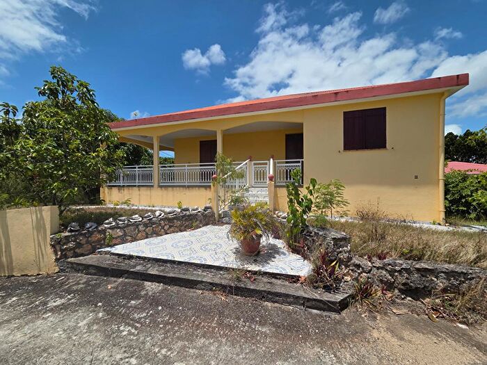 Anse-Bertrand : Maison 3 pièces à vendre