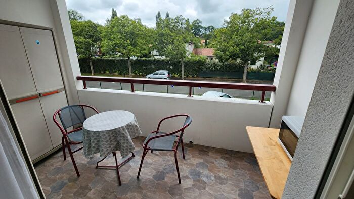 Cambo-les-Bains : Appartement 1 pièce à vendre