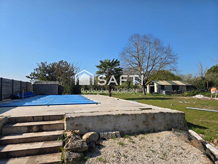 Maison à vendre - Ouzouer-le-Marché - 5 pièces - 3 chambres