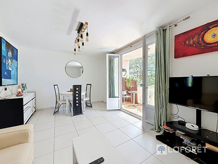 Appartement 3 pièces à Champagne-au-Mont-d'Or, à vendre