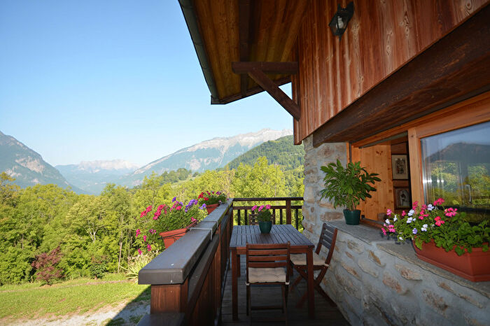 Maison à vendre - Ugine - 7 pièces - 5 chambres