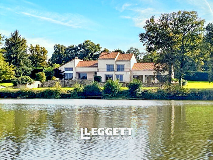 Maison à vendre - Asnières-sur-Blour - 8 pièces - 4 chambres