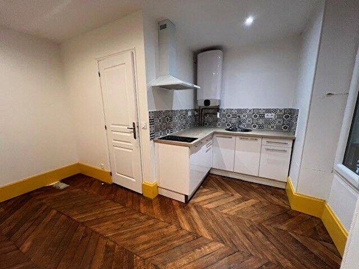 Appartement à louer - Ville Basse-Centre, Montereau-Fault-Yonne - 1 pièce