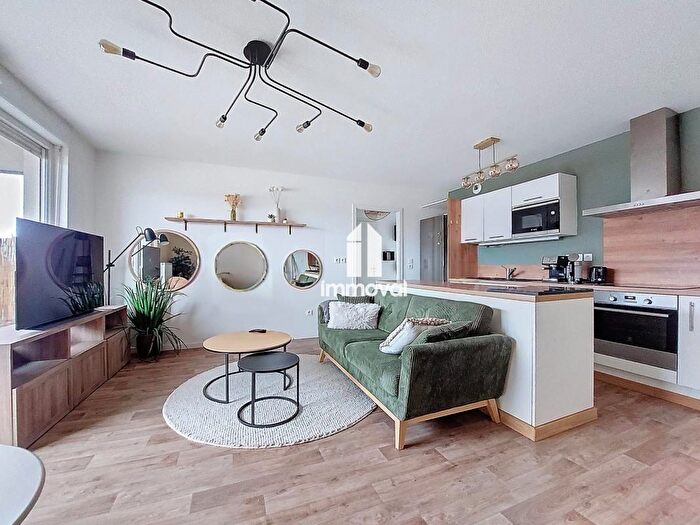 Appartement à louer - Strasbourg, Koenigshoffen, Hohberg - 3 pièces - 2 chambres