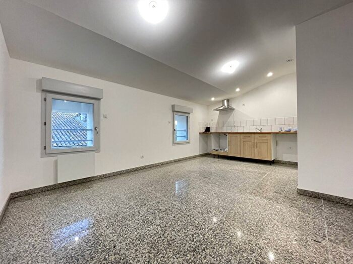 Appartement à louer - Lespignan - 3 pièces - 2 chambres