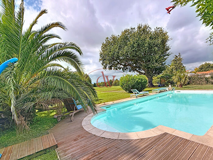 Maison à vendre - Saleilles - 9 pièces - 5 chambres