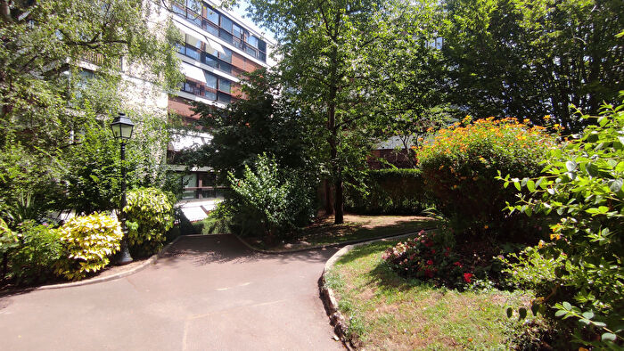 Fontenay-le-Fleury, Plaine : Appartement 1 pièce à vendre