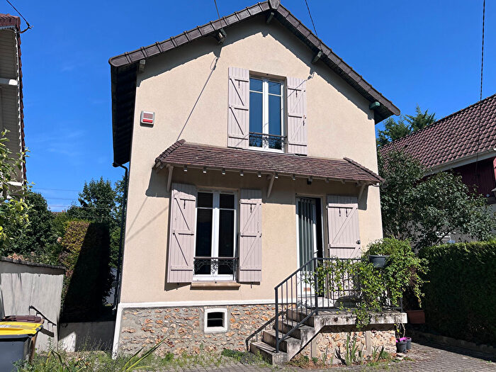 Villennes-sur-Seine : Maison 4 pièces à vendre