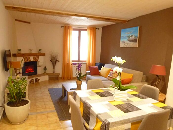 Appartement à louer - Puget-Théniers - 1 pièce