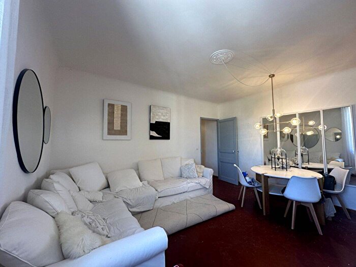 Centre Vieille Ville, Brignoles : Appartement 3 pièces à louer